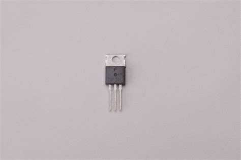 Transistor Npn Tip31c Loja Uninter