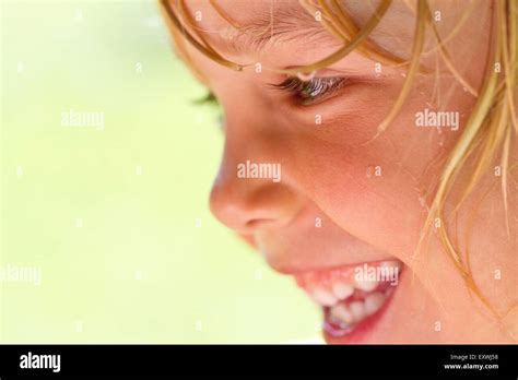 Girl With Wet Hair Hi Res Stock Photography And Images Alamy