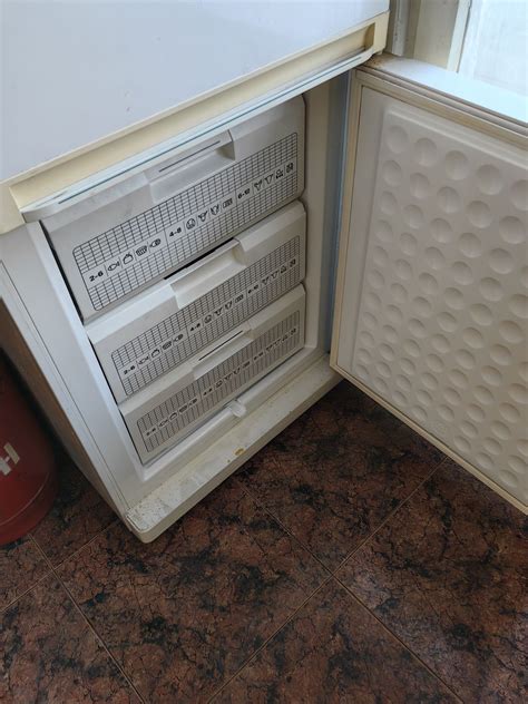 Хладилник с фризер Siemens гр София Разсадника • Olx Bg