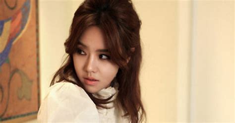 이연두 비키니부터 찢어진 스타킹까지 파격 섹시