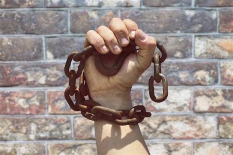 Identifying Emotional Dependence