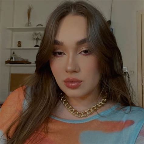 Sofia Lima Carvalho Sofialimc • Threads Say More