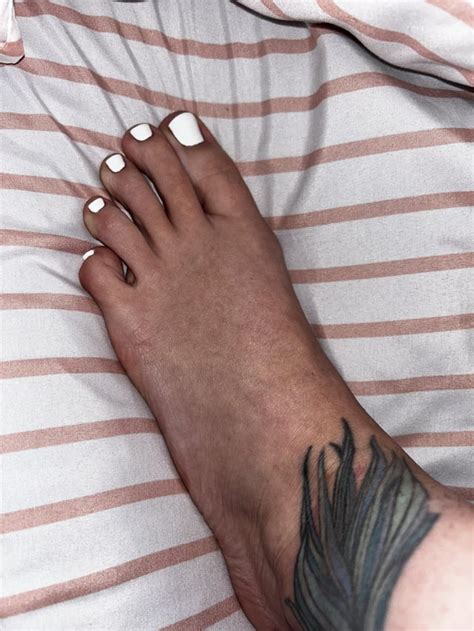 Who Likes White Toes R Feetpicsbuyerandsell
