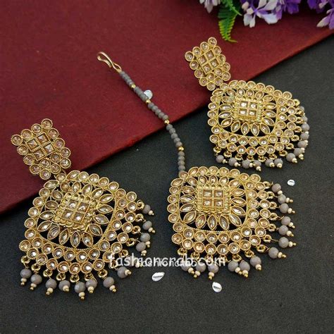 Grey Pearl Polki Maang Tikka Set With Earring For Wedding