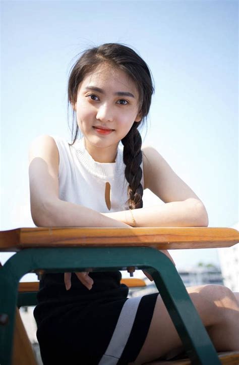 和女朋友谈了一年了，手都不让我摸，还要继续谈吗