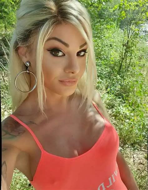 Lintervista Di Barbara Costa Alla Sexystar Noemi Blonde Ho Il Record Di Gola Profonda Cm