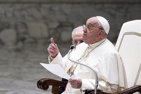El Papa Francisco A Los Ejércitos Del Mundo Que Callen Las Armas Y