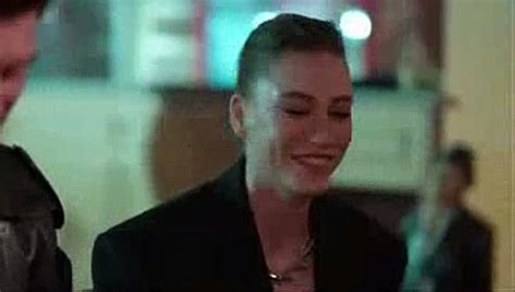 مسلسل العائلة الحلقة 10 مترجمة فيديو Dailymotion