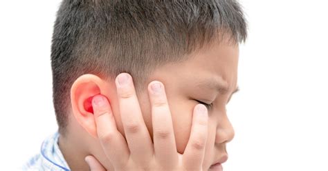 마스크 벗고 감기 잦은 아이 귀 건강도 살펴야 하는 이유