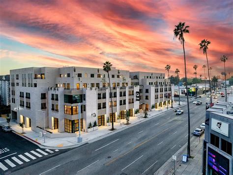 Rae On Sunset Los Angeles Ca Apartments ®