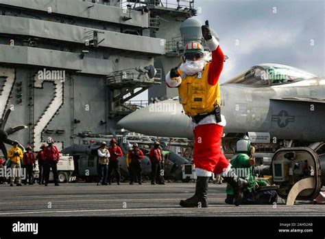 Uss Abraham Lincoln United States 24 December 2019 A Us Navy