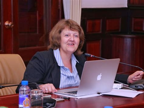 ក្រសួងអប់រំ នឹងពង្រឹងការបង្រៀនភាសាបារាំង នៅតាមសាលារៀនក្នុងប្រទេសកម្ពុជា Khmernote