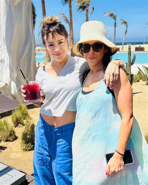 Alyssa Milano 51 Praised For Her ‘voluptuous Figure As She Stuns In