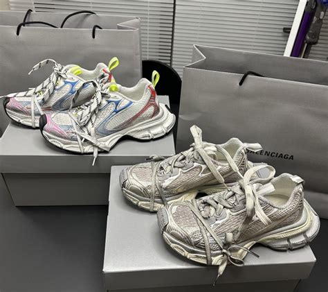 발렌시아가 신상 스니커즈 Mlbpark