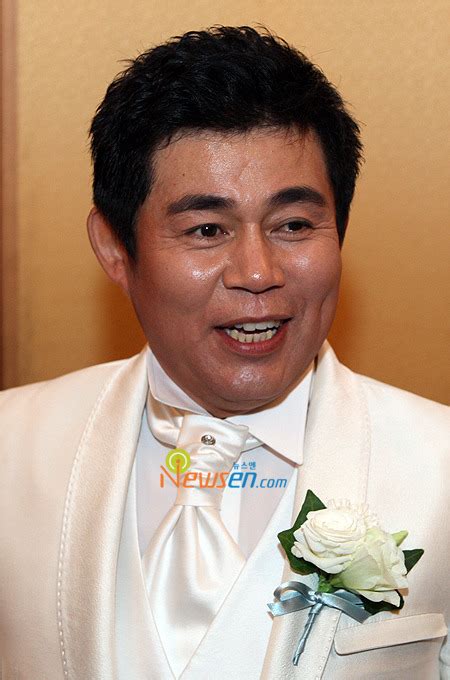 ‘이산 정명환 8일 심근경색 별세 향년 65세 손에 잡히는 뉴스 눈에 보이는 뉴스 뉴스엔