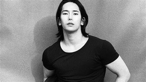 육준서 활동 중단 선언…당장의 강박에서 자유로워야 할 것 같아