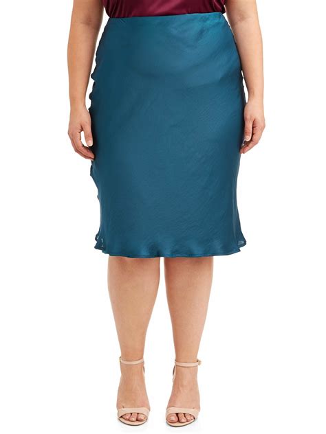 27 Stylish Pieces Of Plus Size Clothing You Can Get At Walmart