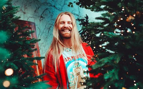 Christmas Number One Wham And Sam Ryder Battle It Out For Top Spot Evening Standard