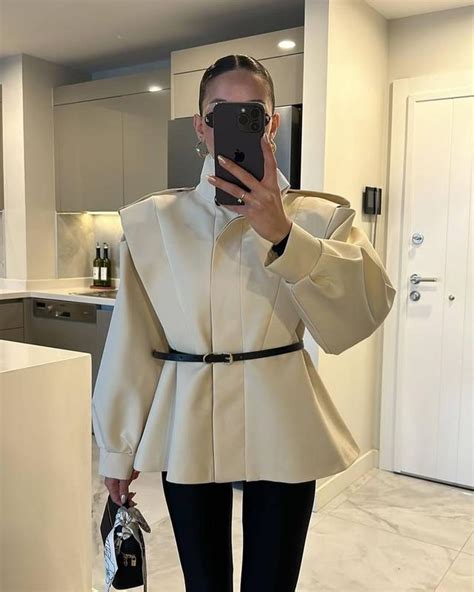 Куртка — ціна 960 грн у каталозі Куртки Купити жіночі речі за доступною ціною на Шафі Україна