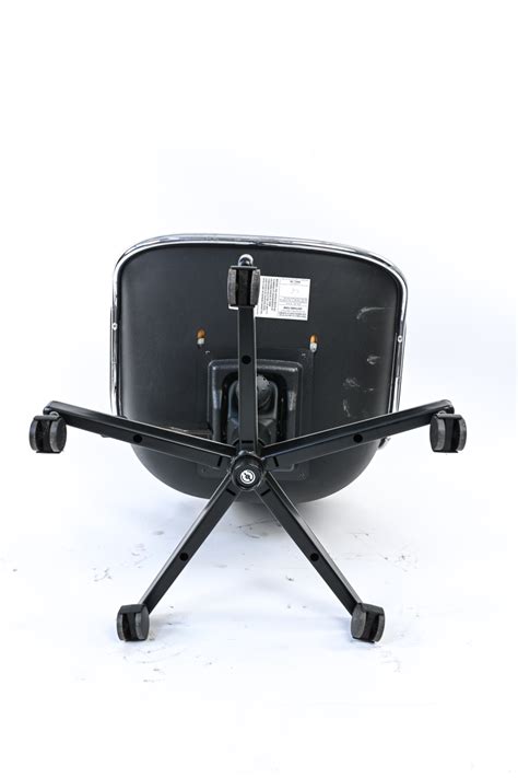 Charles Cecil‏ Pollock Pair Of Charles Pollack For Knoll Chairs Mutualart