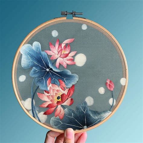 Ornate Silk Embroidery Features Traditional Chinese Designs