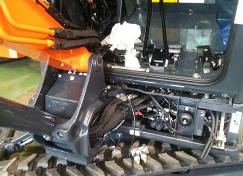 히타치미니굴삭기 정비 히타치미니굴삭기