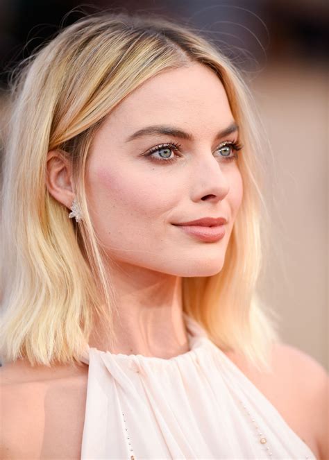 Margot Robbie 2018 Sag Awards In La • Celebmafia