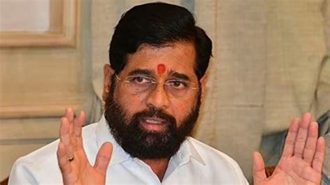 Eknath Shinde । एकनाथ शिंदे यांना सर्वात मोठा धक्का