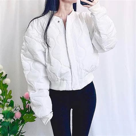 새상품 항공 물결 퀄팅 누빔 숏패딩 세컨웨어헬로마켓