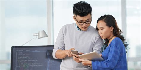 Angular Vs React Which Is Better For Web Development By Craftedq