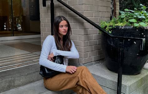 Скінні джинси в минулому трендові штани які підкорять твоє серце цієї зими Читайте на Ukr Net