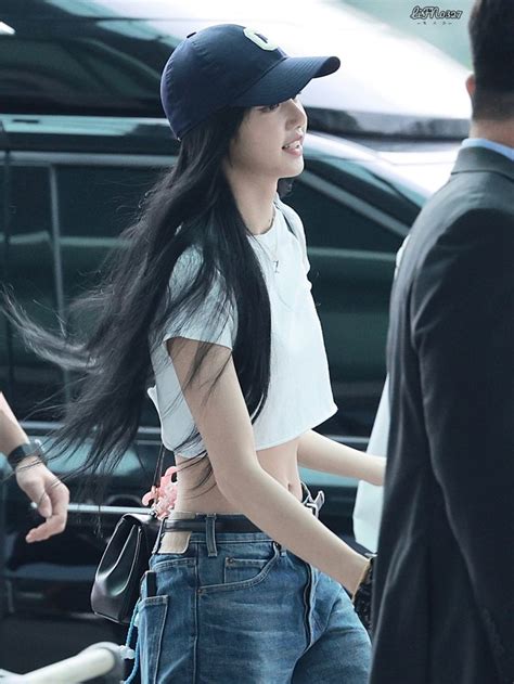 Lisa X Blackpink ♡ 리사 블랙핑크 Performance Outfit Fashion Girl