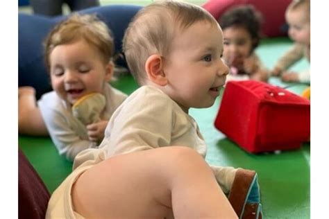 סדנת יוגה לתינוקות בת 4 מפגשים לגילי 8 5 חודשים במרכז אריק אינשטיין