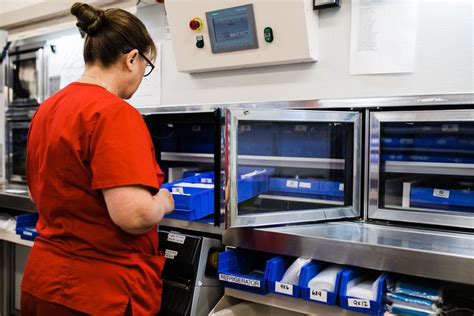 Fastfind Vertical Pharmacy Carousel — Arxium Innovative Pharmacy