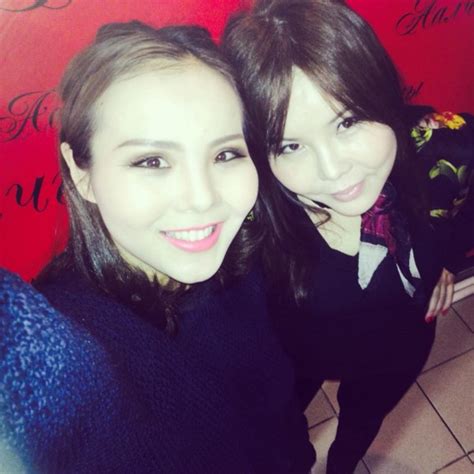 Дуучин А Хишигдалай Олон улсын эстрадын дуулаачдын наадмыг тэргүүллээ Урлаг мн