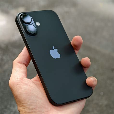 apple urges immediate ios 18 3 1 update to fix critical security