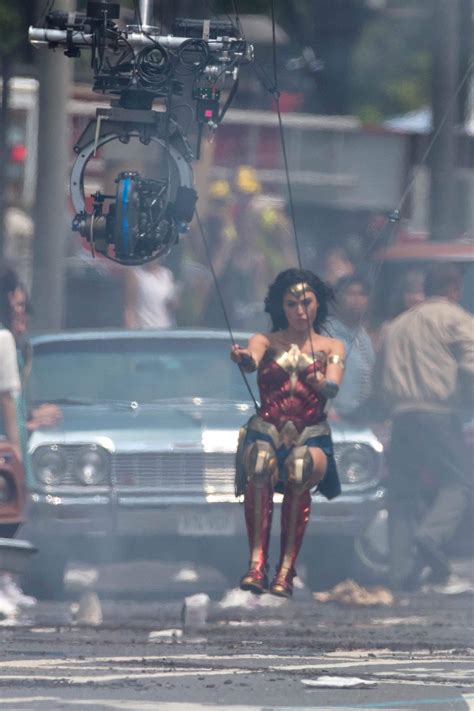 Wonder Woman 続編のワンダーウーマンは空を飛ぶ 、パティ監督の戦うヒロイン映画の第2弾「ワンダーウーマン 1984」の