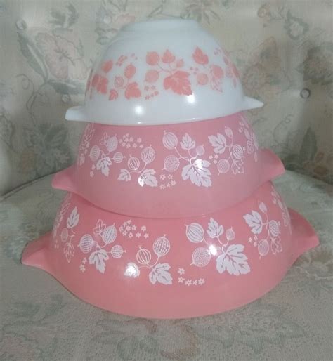 Vintage Pyrex Set 2 Cinderella Nesting Bowls Pink White Gooseberry 444 441 Antique Price