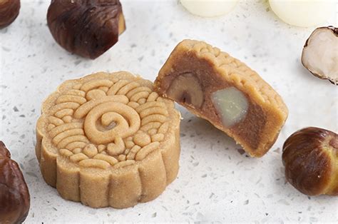 ‘kyo Roll En X ‘ศรณ์ ขนมไหว้พระจันทร์พรีเมียมระดับ ‘มิชลิน