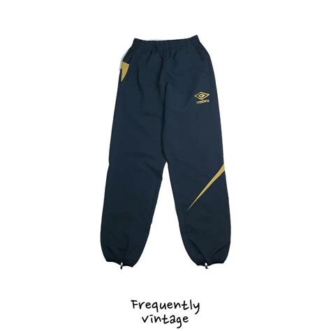 엄브로 바스락 조거팬츠 M 무료배송 헬로마켓