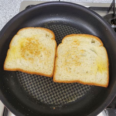 후라이팬 하나로 완성하는 식빵피자