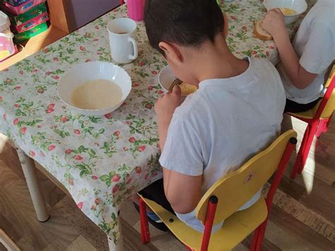 Этикет и культура питания в детском саду Online Presentation