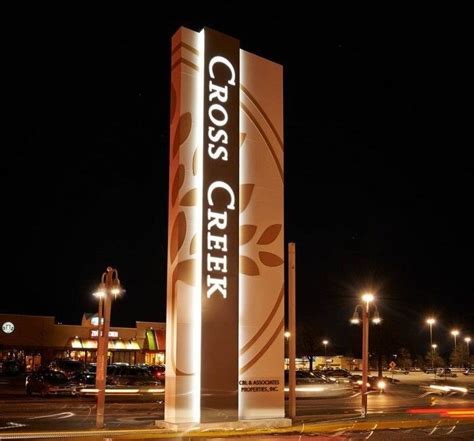8 Awesome Pylon Signage Ideas To Enhance Your Marketing Plan