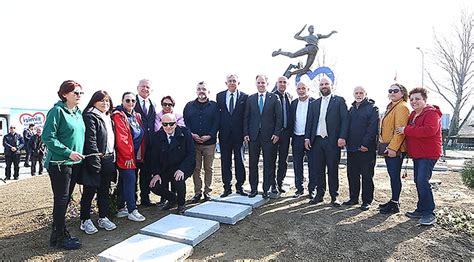 Melissa Vargasın Heykel Açılışı Yapıldı Diğer Voleybol Extra