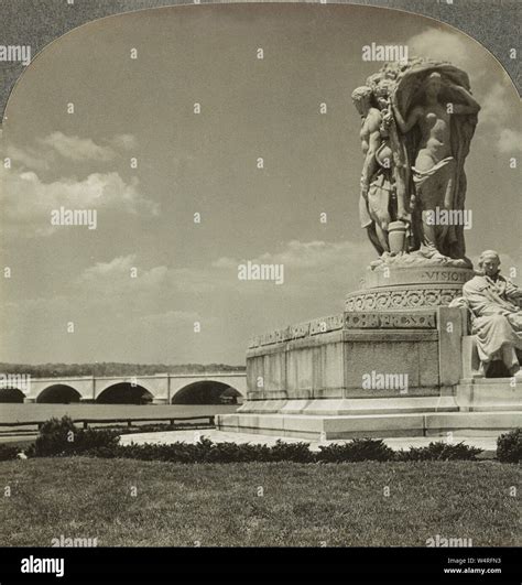 The Arlington Memorial Bridge In 1935 The Arlington Memorial Bridge Is