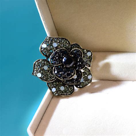 Badu Bg Cindy Xiang Големи брошки с цветя на камелия за жени Ретро модна зимна брошка Игла 3