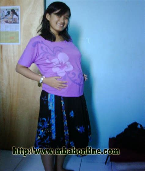 Wanita Muda Hamil Seksi Insyaf