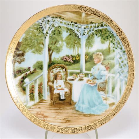 Декоративная коллекционная тарелка Мама и я Первое Чаепитие Фарфор деколь золочение США