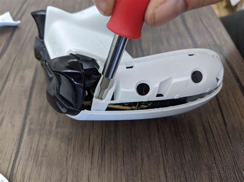 How To Take Apart An Xbox One Controller
