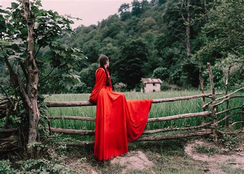 Book Lover ყანა ყანა მოდიოდა მოტოპავდა ჭვავში დაისველა